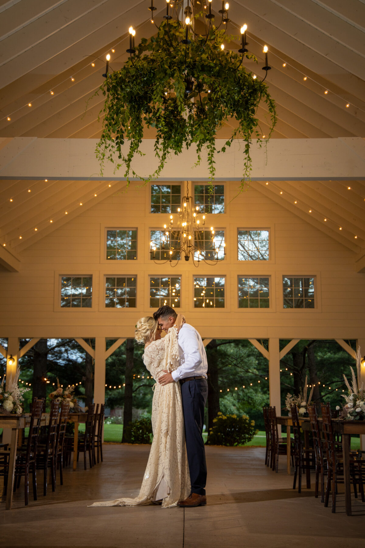 PAVILION - OAK HILL FARM